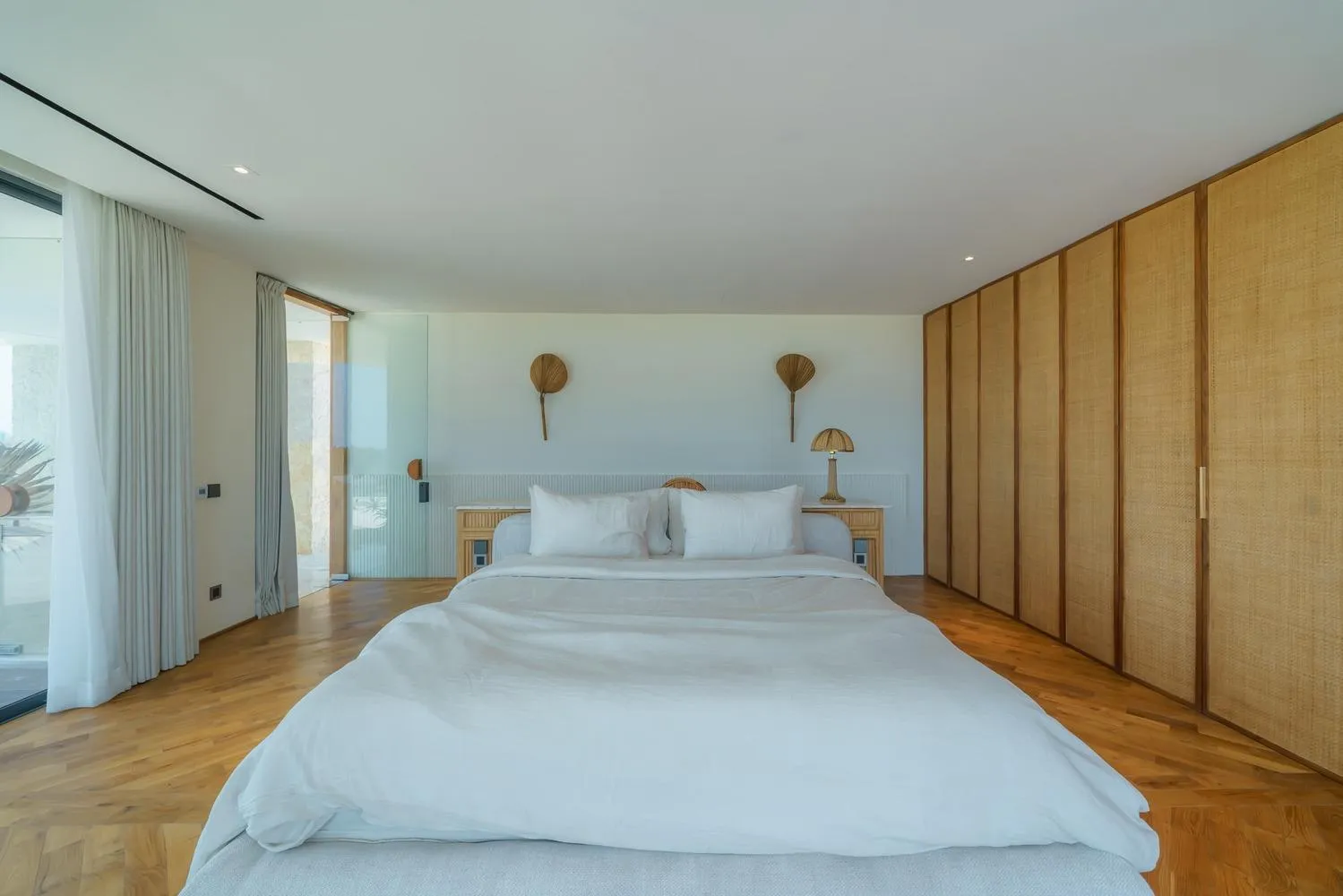 Villa Babylon: Magnificent 4-Bedroom Villa in Seseh Beach